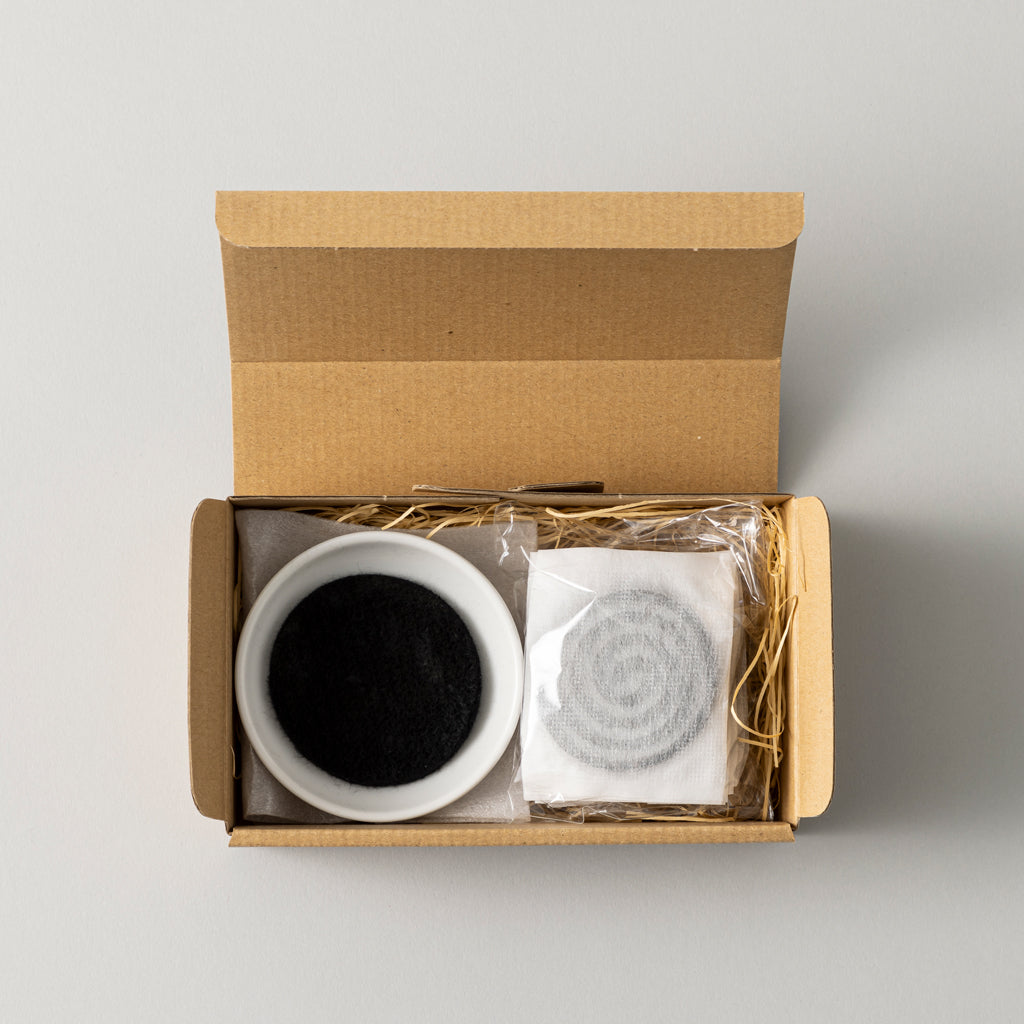 くすのき香セット（10巻＋不燃マット付き香皿セット)【箱入り】 – kuros.style