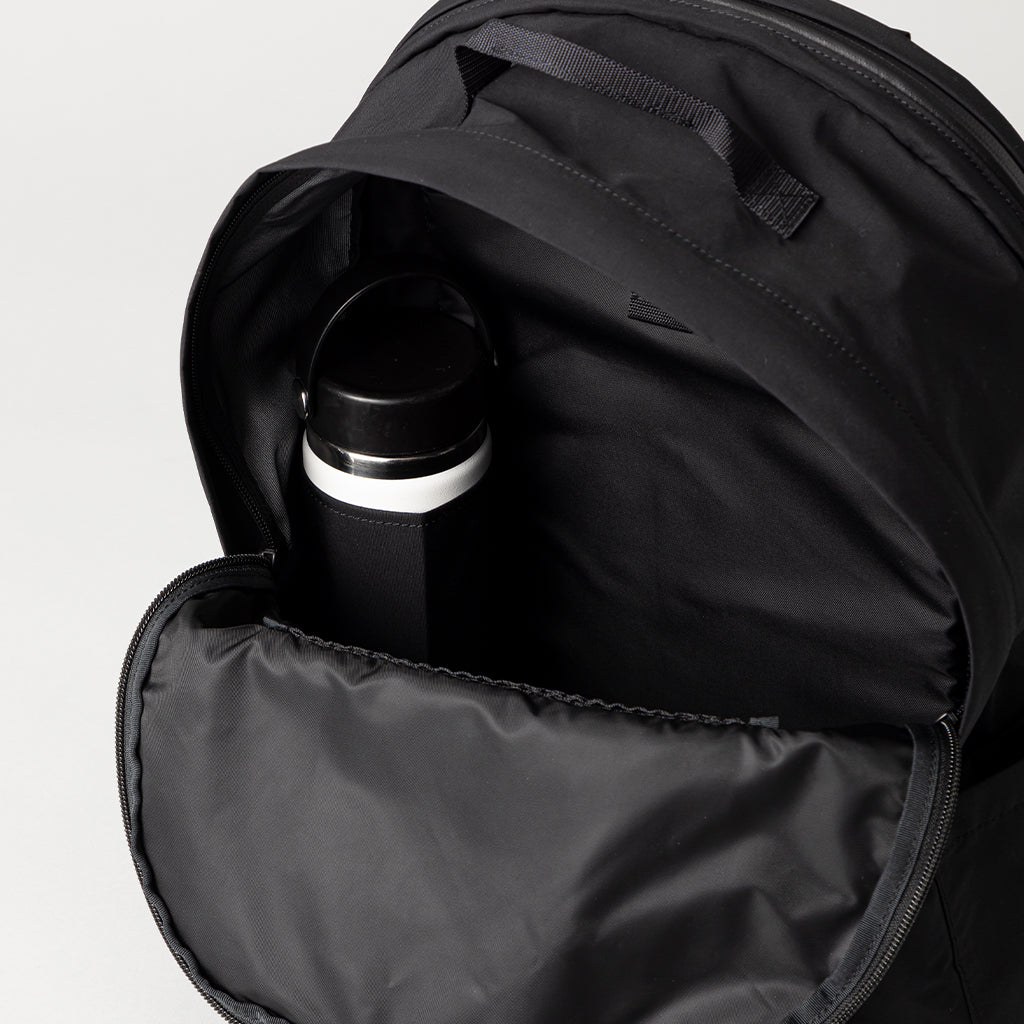 ブリザテックナイロン リュック 黒 L – kuros.style
