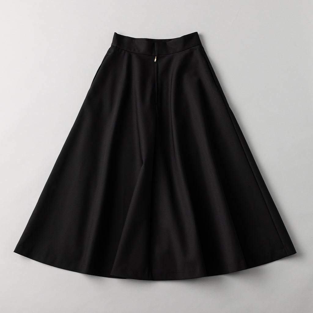 【微光沢・含侵】バイアス フレア スカート 黒 – kuros.style
